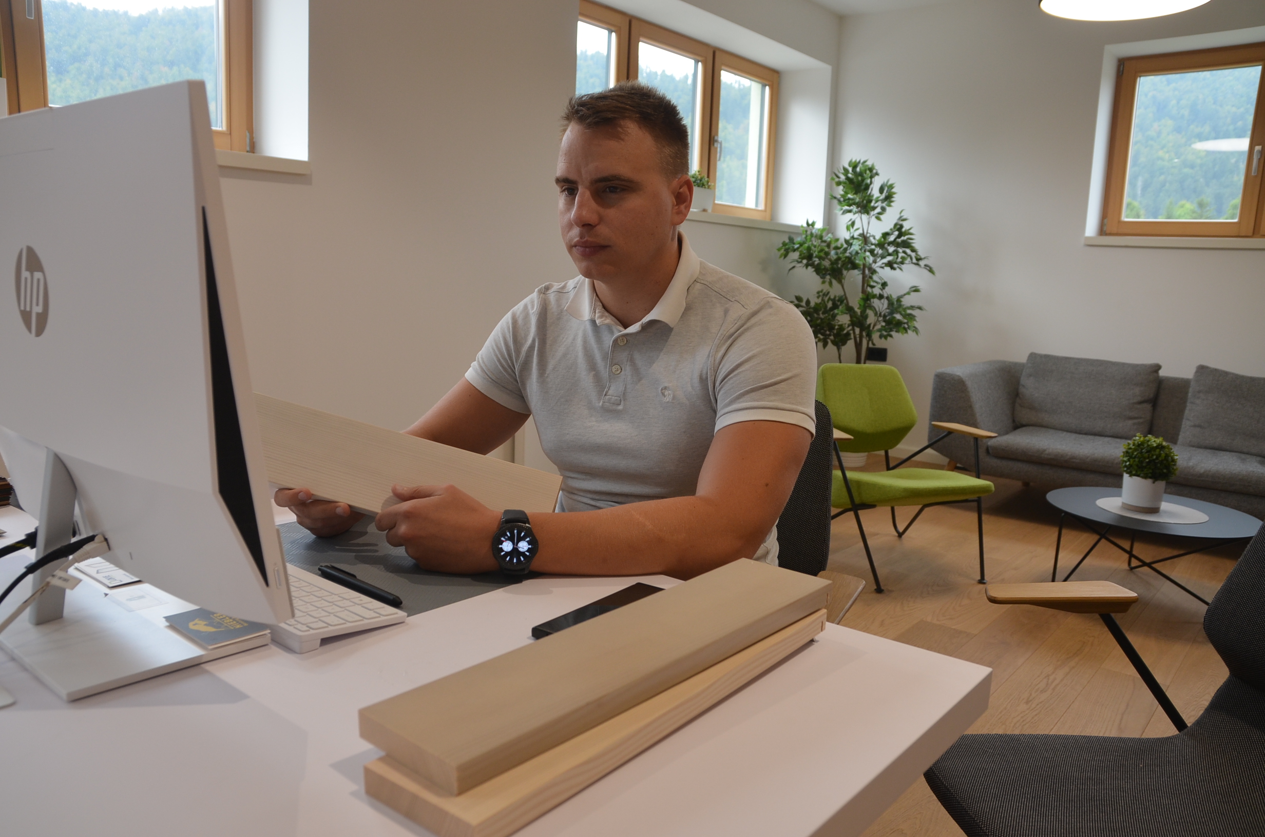 U lokvarskoj tvrtki radnike u lakirnici zamijenio - robot - Novi list