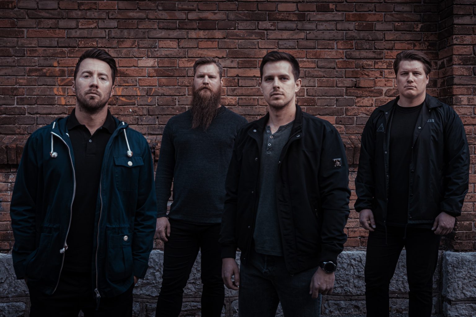 Bend Mburns predstavlja spot za novi single ''Bystander“; uskoro novi ...