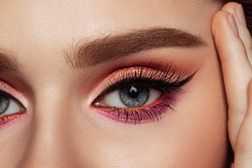 Cut Crease: Make up trend koje biste trebali isprobati za blagdane ...
