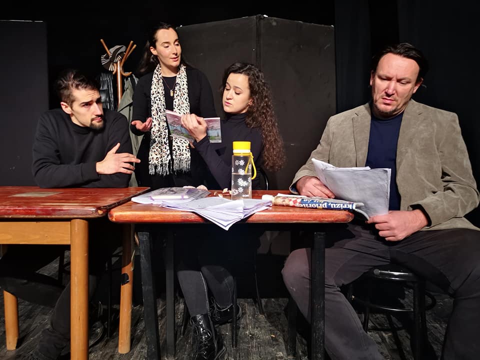 Diplomska predstava škole glume: "Teatar i mi u njemu" prema tekstu ...