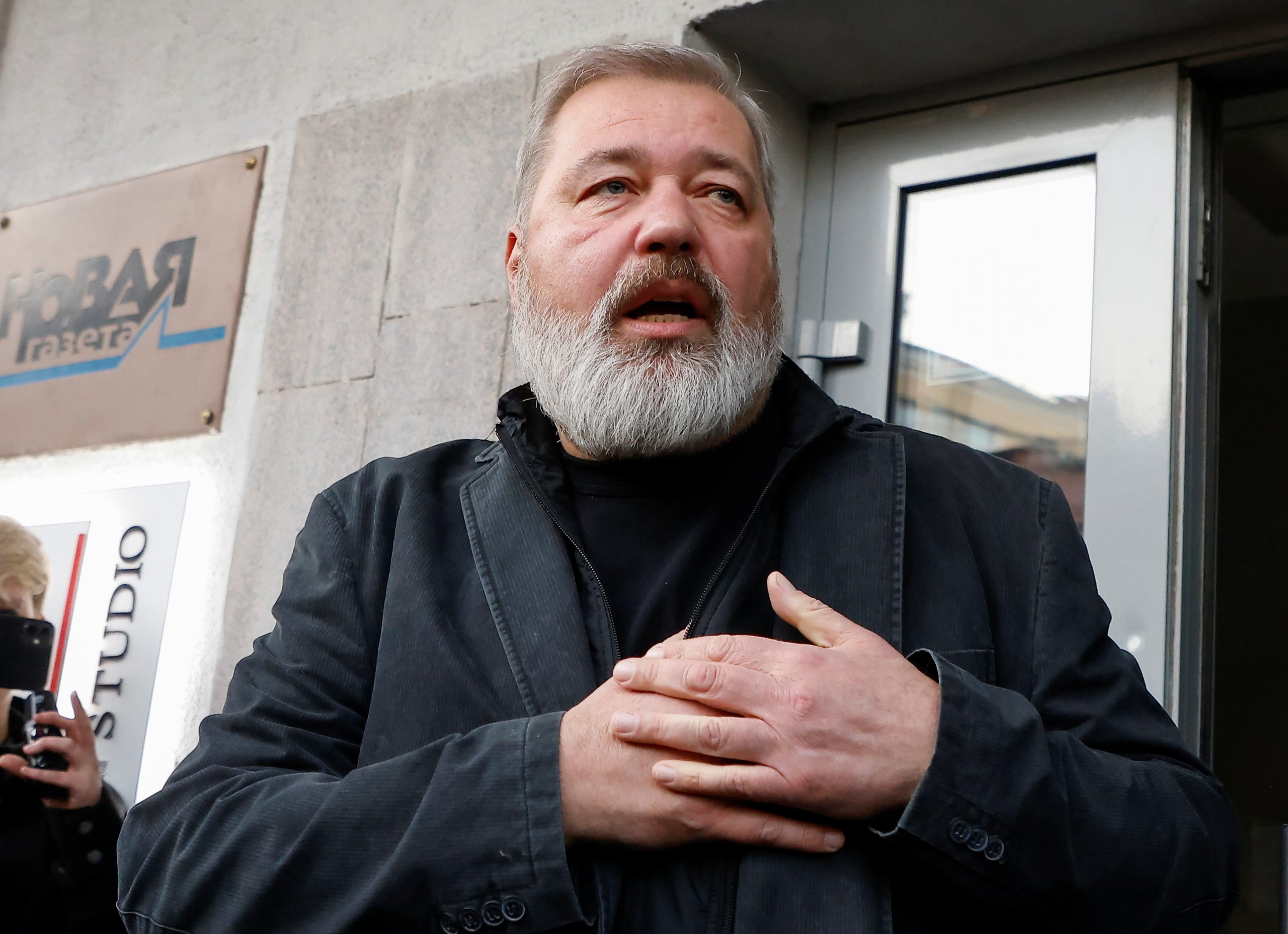 Rusija proglasila novinara i nobelovca Muratova "stranim agentom ...