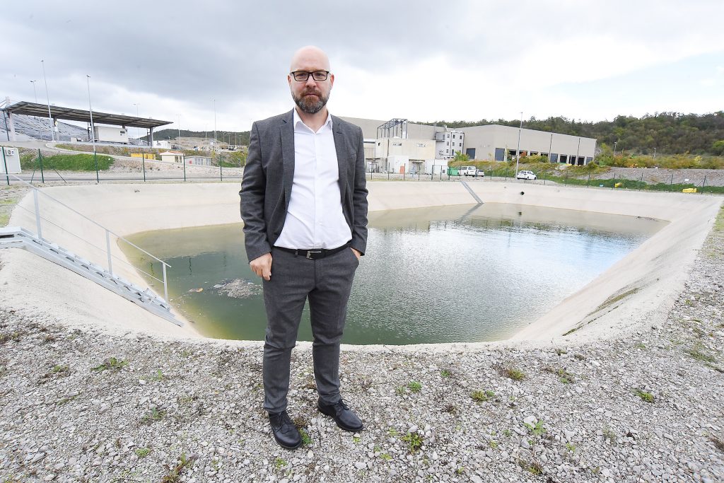 Nešto debelo ne štima. Traven podnio ostavku na mjesto direktora ...