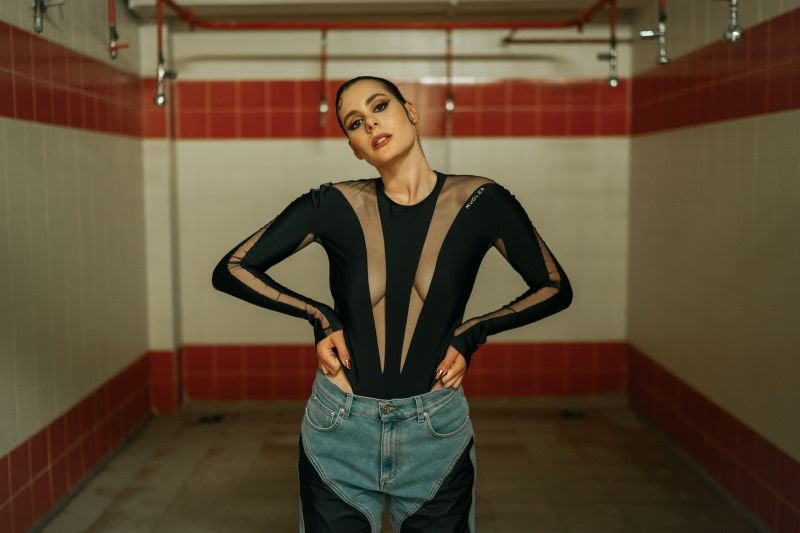 Nika Turković u novom singlu "Dok nas nema" jasno poručuje: ljubav je ...