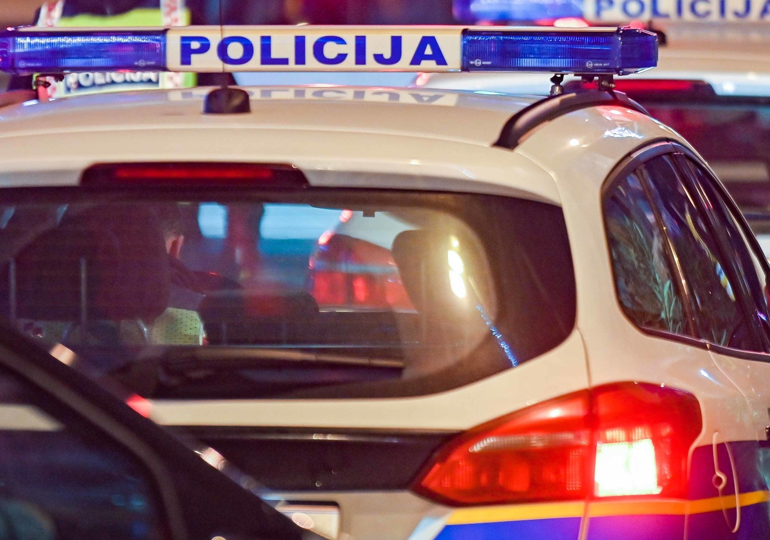 Sletjeli automobilom s ceste kod Kutine, jedna osoba poginula, tri ozlijeđene - Novi list