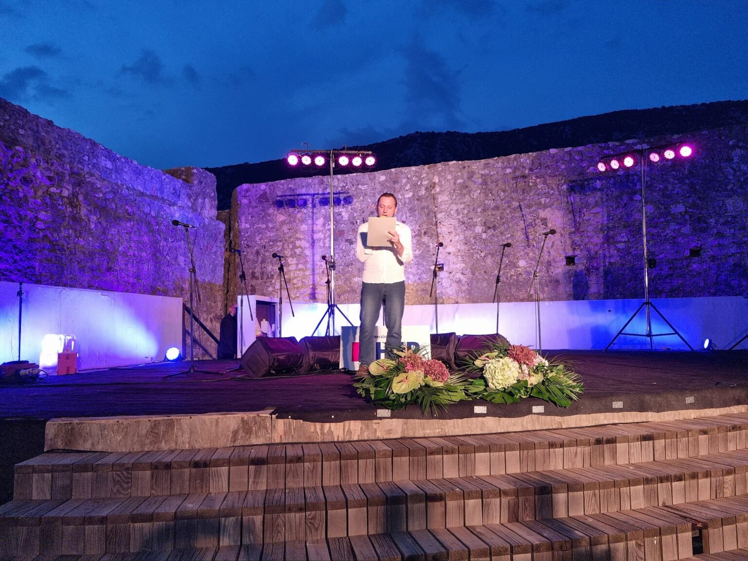 Drivenički kaštel otvorio vrata ljubiteljima klapske pjesme, stvoren je ...