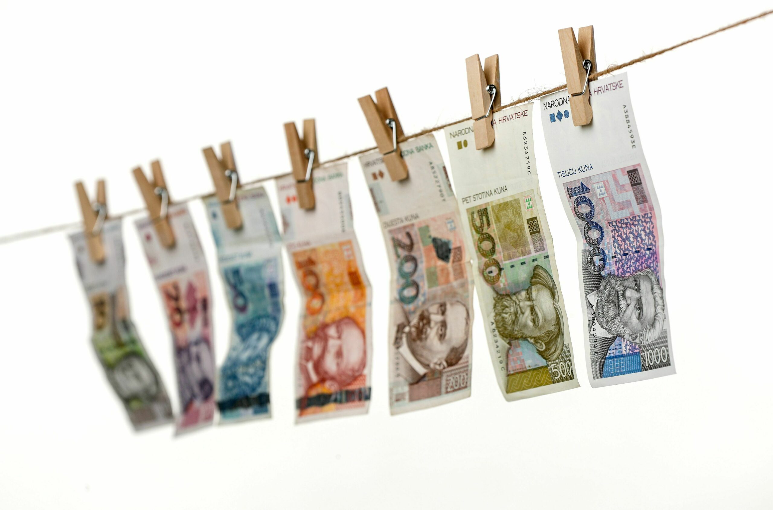 Kako se sve u Hrvatskoj pere novac: Evo što pokazuju podaci HNB-a ...