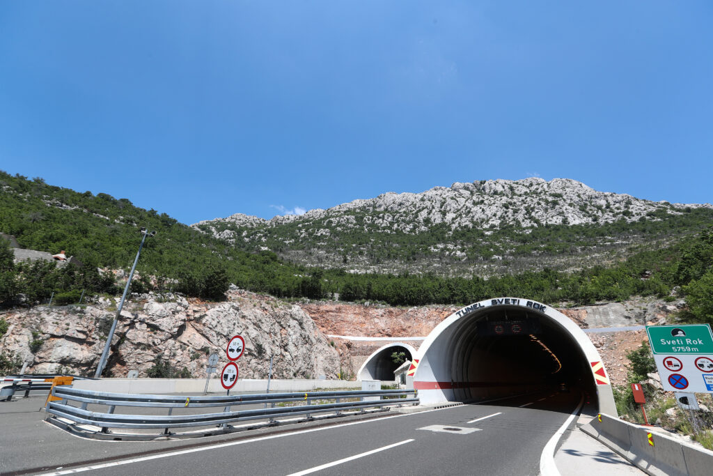 Arhiva tunel sveti rok - Novi list