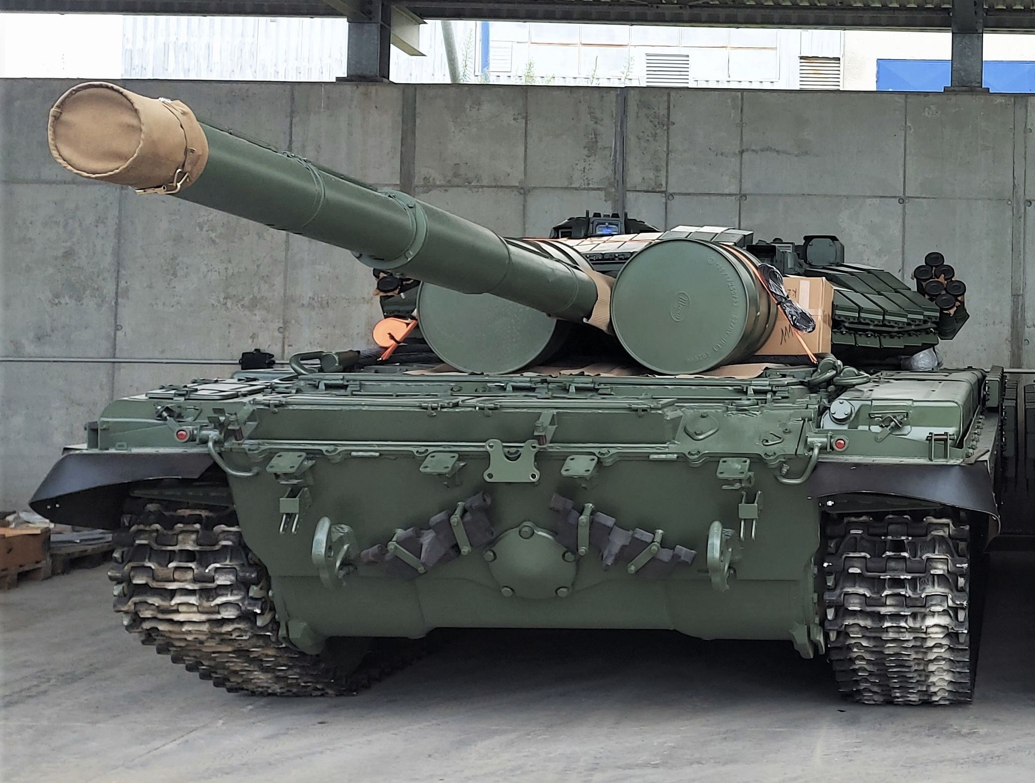 Česi prikupili 1,3 milijuna dolara i Ukrajini kupili modernizirani tenk ...