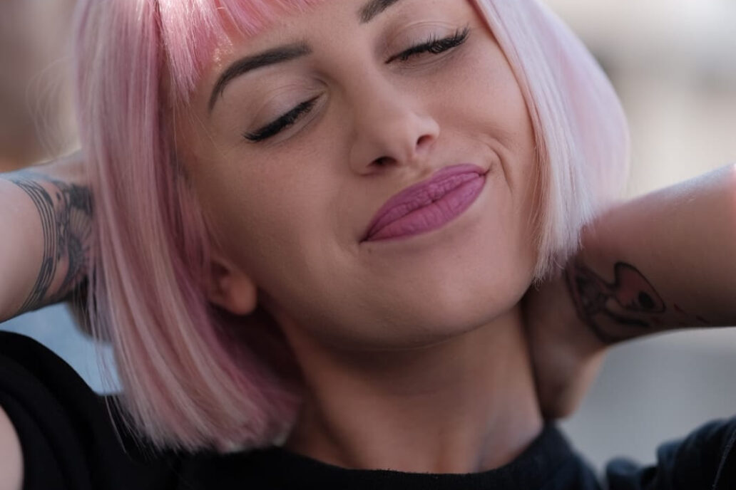 Stela Rade objavila prvi singl. Pjesmu je napisala u svega 20 minuta i ...