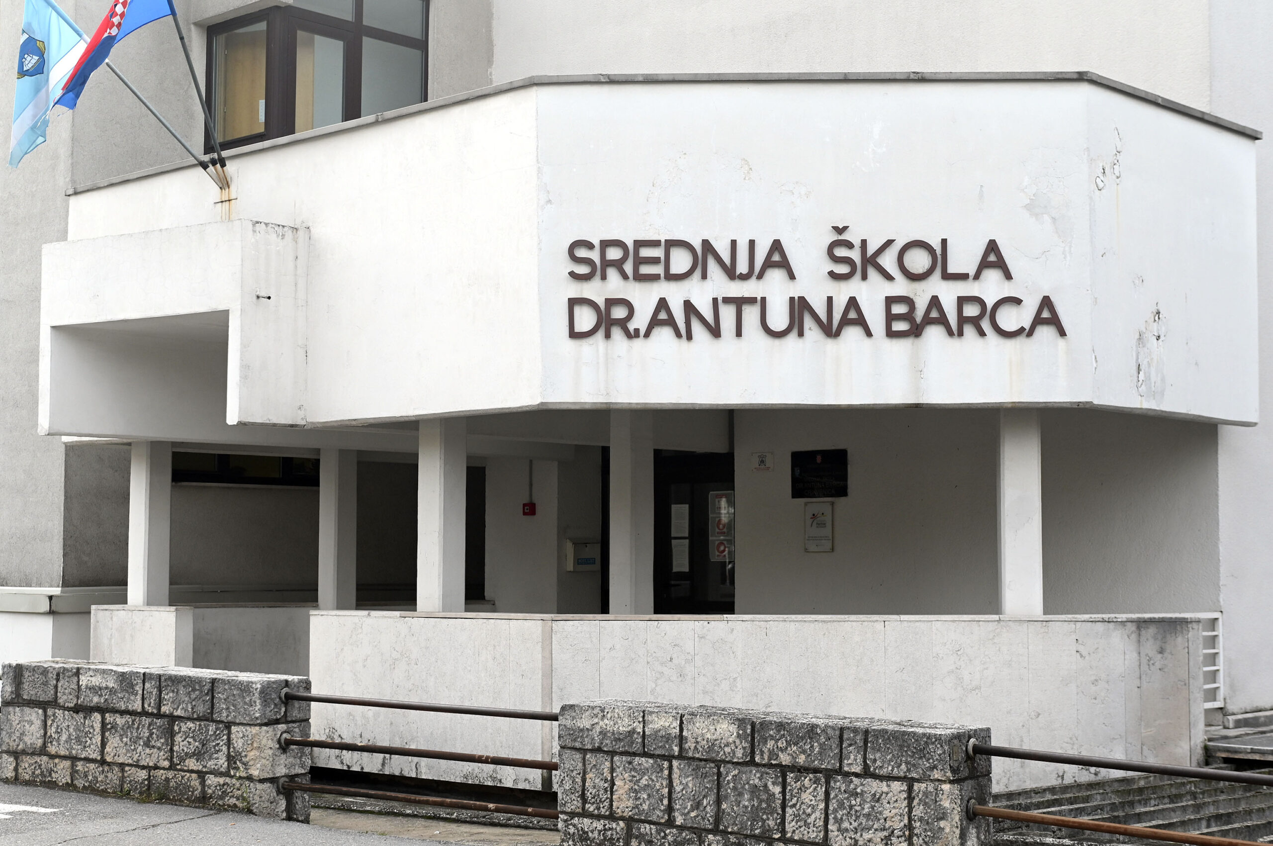 Srednja škola dr. Antuna Barca iz Crikvenice organizira tribinu ...
