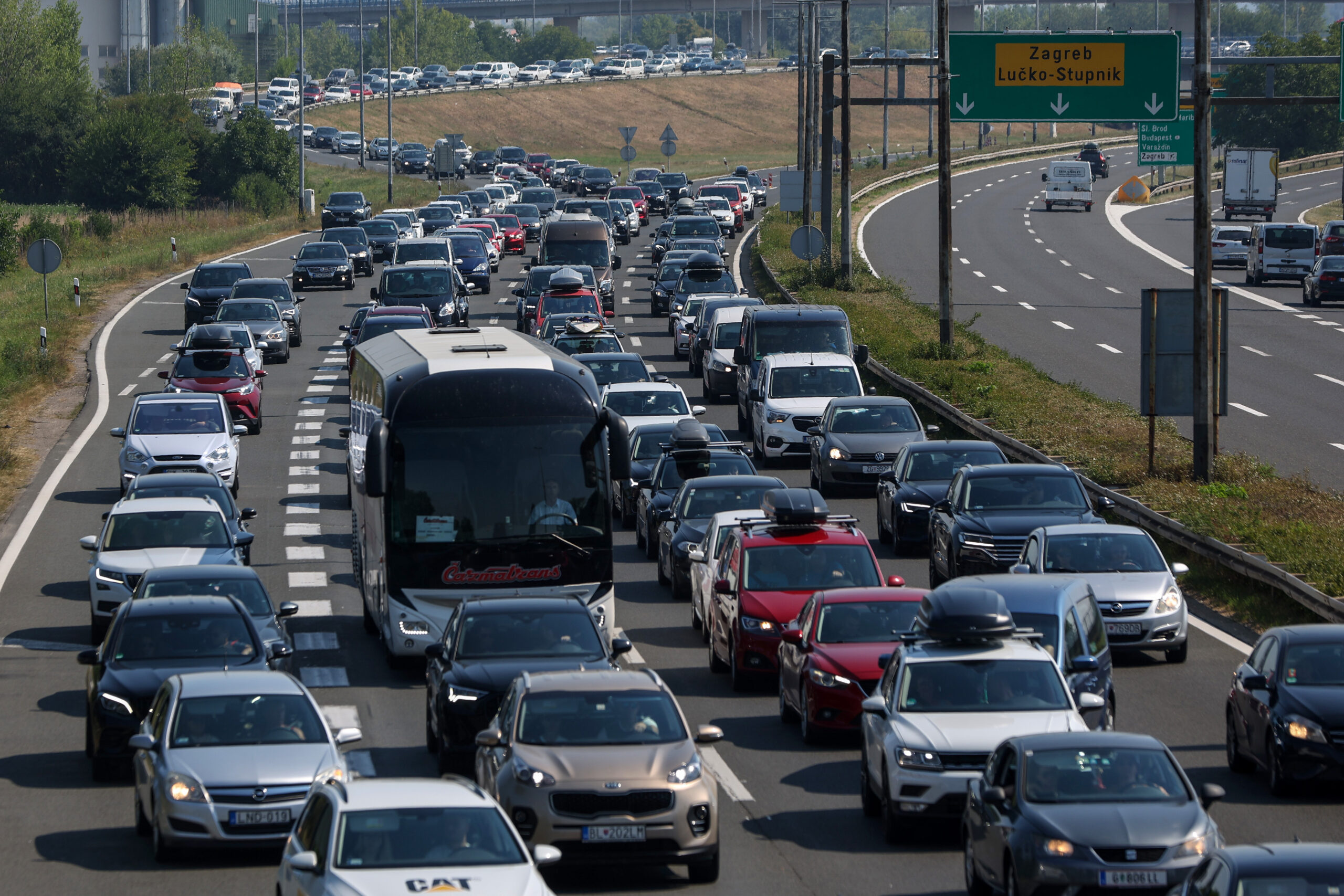 Gužve na autocestama idu u povijest? Kreće se u gradnju trećeg traka ...