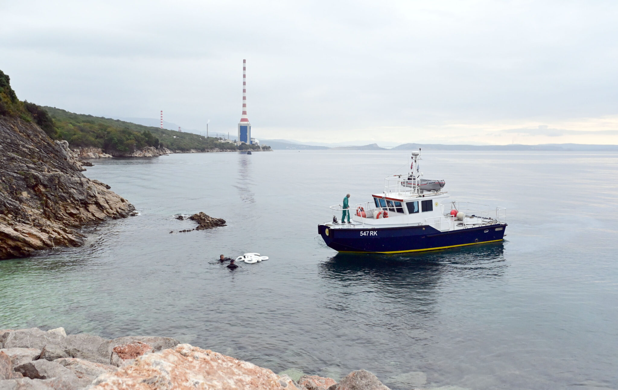 Evo kako je lož ulje iz TE Urinj završilo u moru i zagadilo kostrenske ...