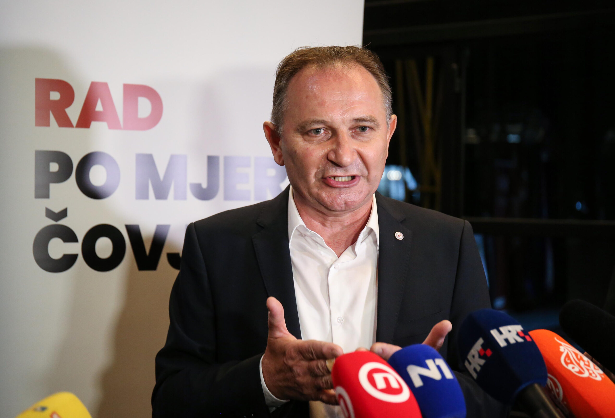 Mladen Novosel ponovno izabran za predsjednika SSSH - Novi list