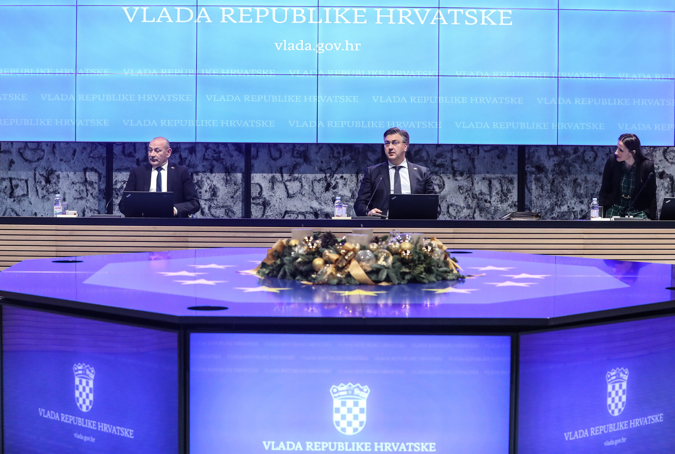 Zakon o ekstranametu na dobit malo je modificiran, a ima i brojne ...