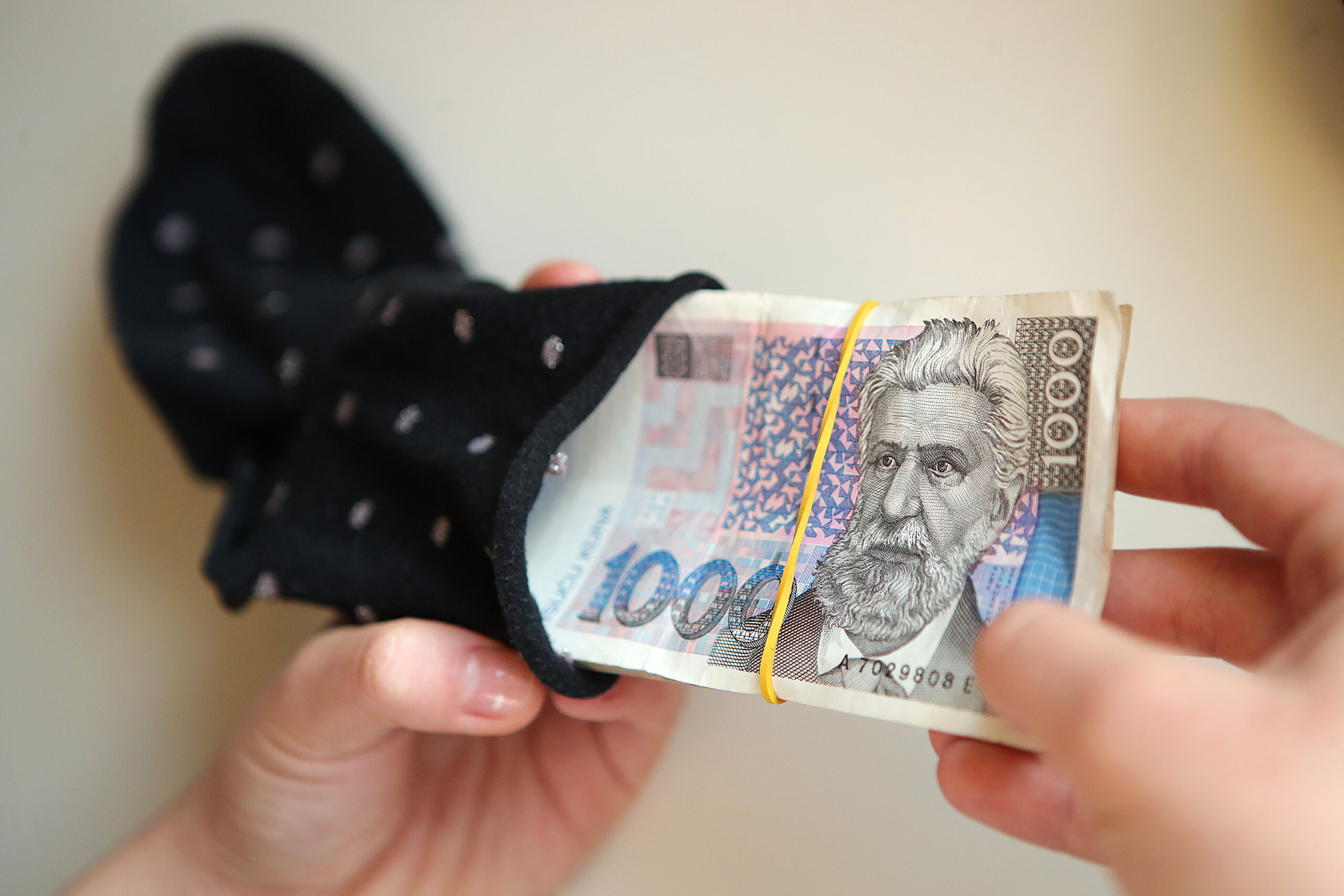 Dio građana i dalje želi kune, zovu HNB i traže nove novčanice bivše ...