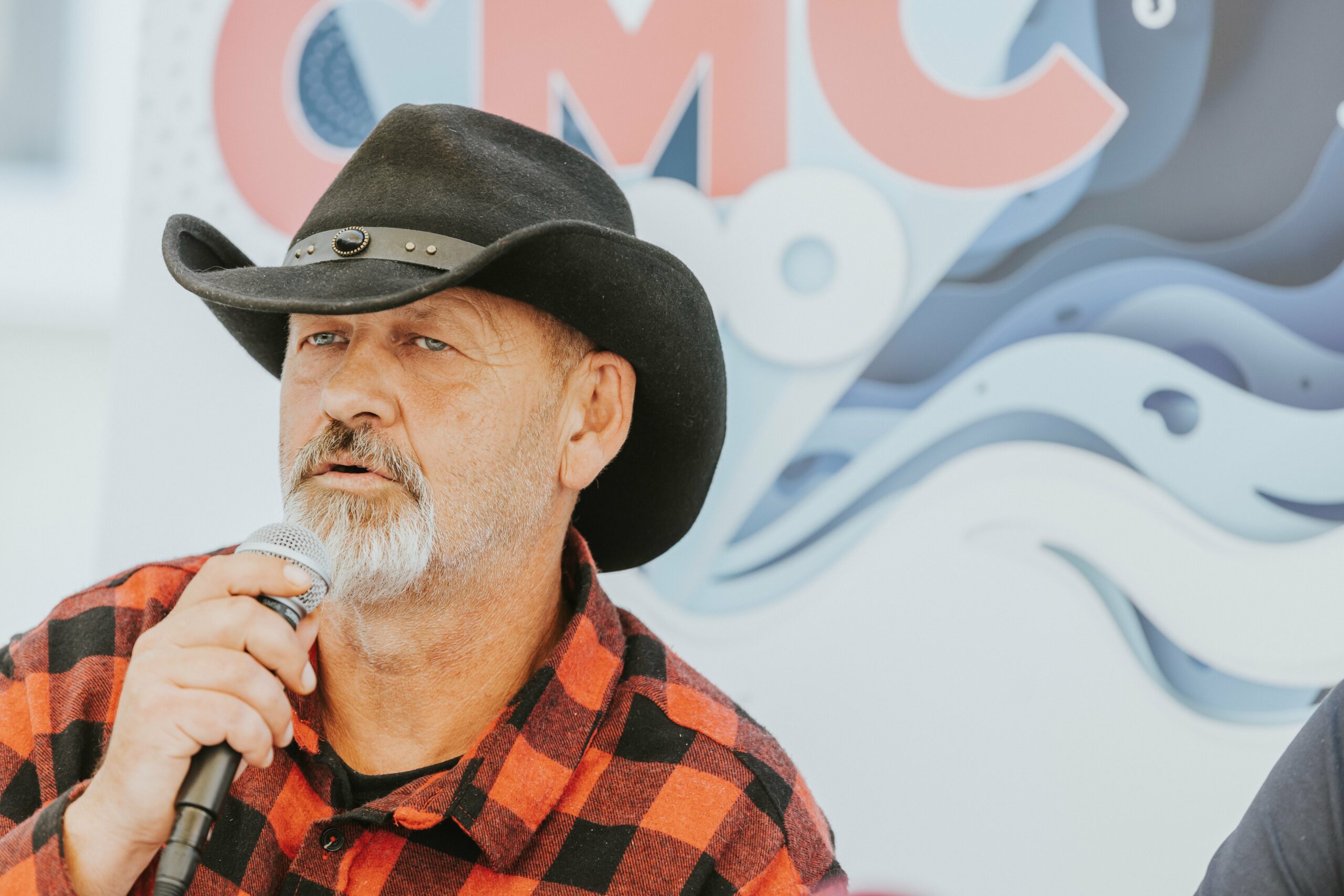 MARIO VESTIĆ Jedan od naših najplodnijih skladatelja i tekstopisaca ...