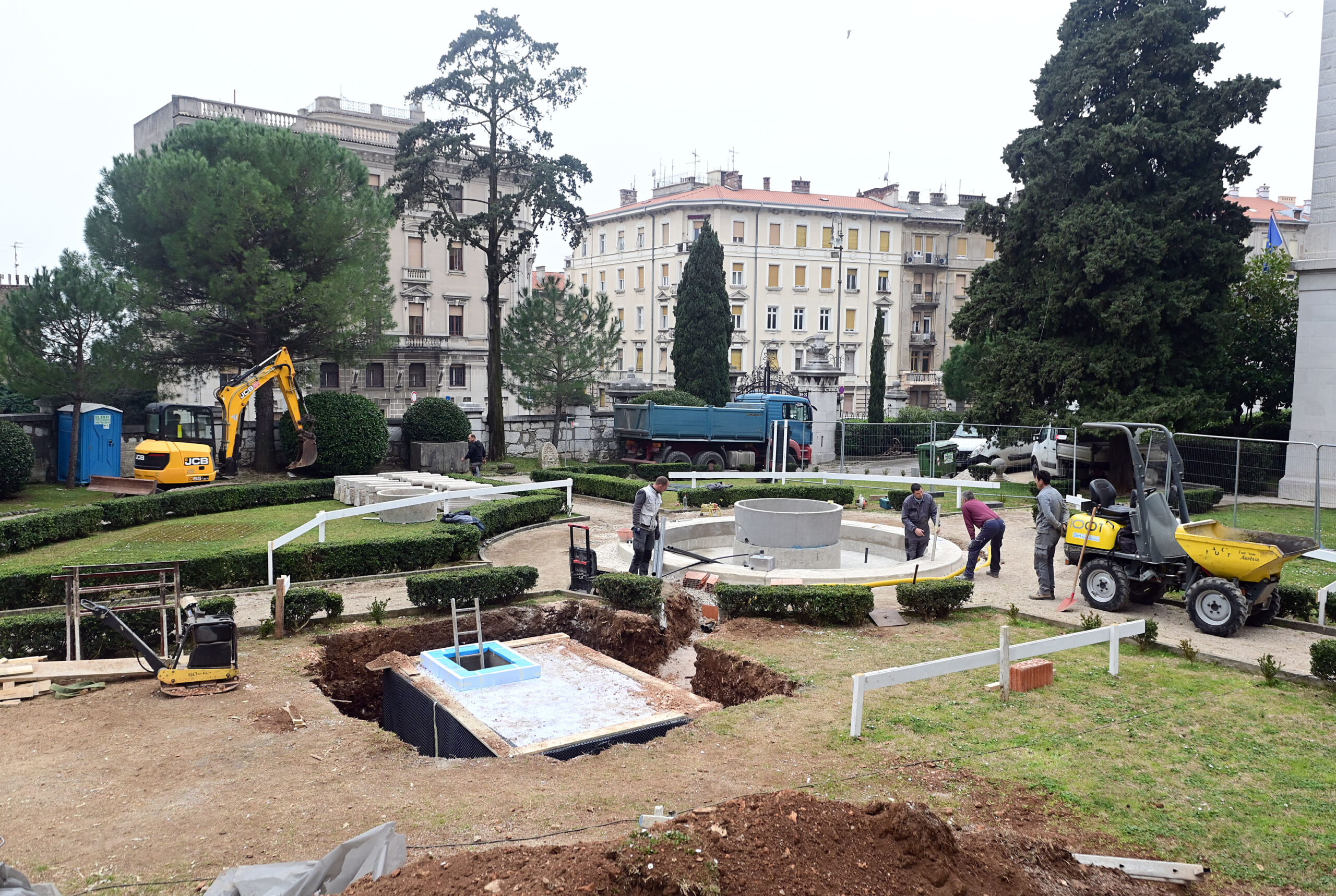 Magnet za građane i turiste. Obnavljaju se fontane u perivoju ...