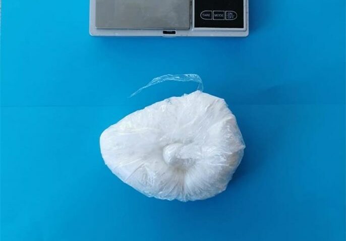 Ugledao policajce pa počeo odbacivati više PVC paketića s oko 25 grama ...