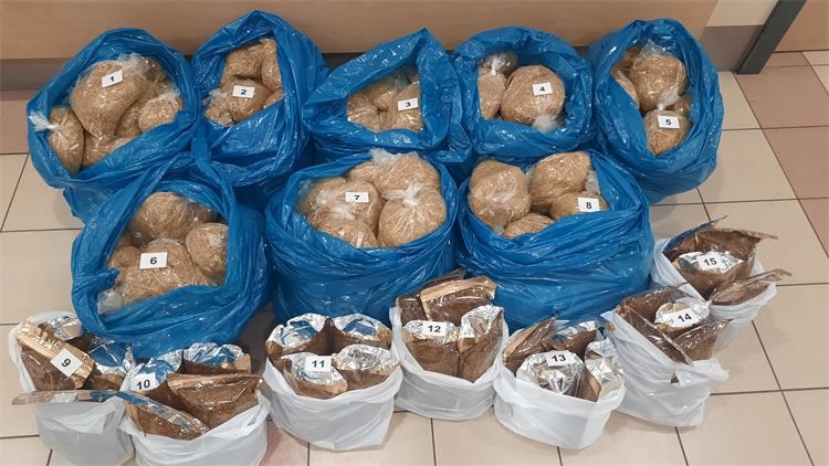 Prostor na sajmištu iznajmila za prodaju rabljenih odjevnih predmeta ...