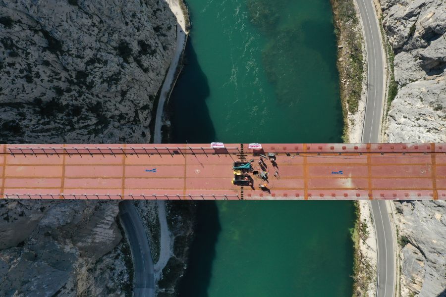 Danas spajanje mosta u Omišu. Graditelji objasnili zašto su na početku ... Danas spajanje mosta u Omišu. Graditelji objasnili zašto su na početku ...