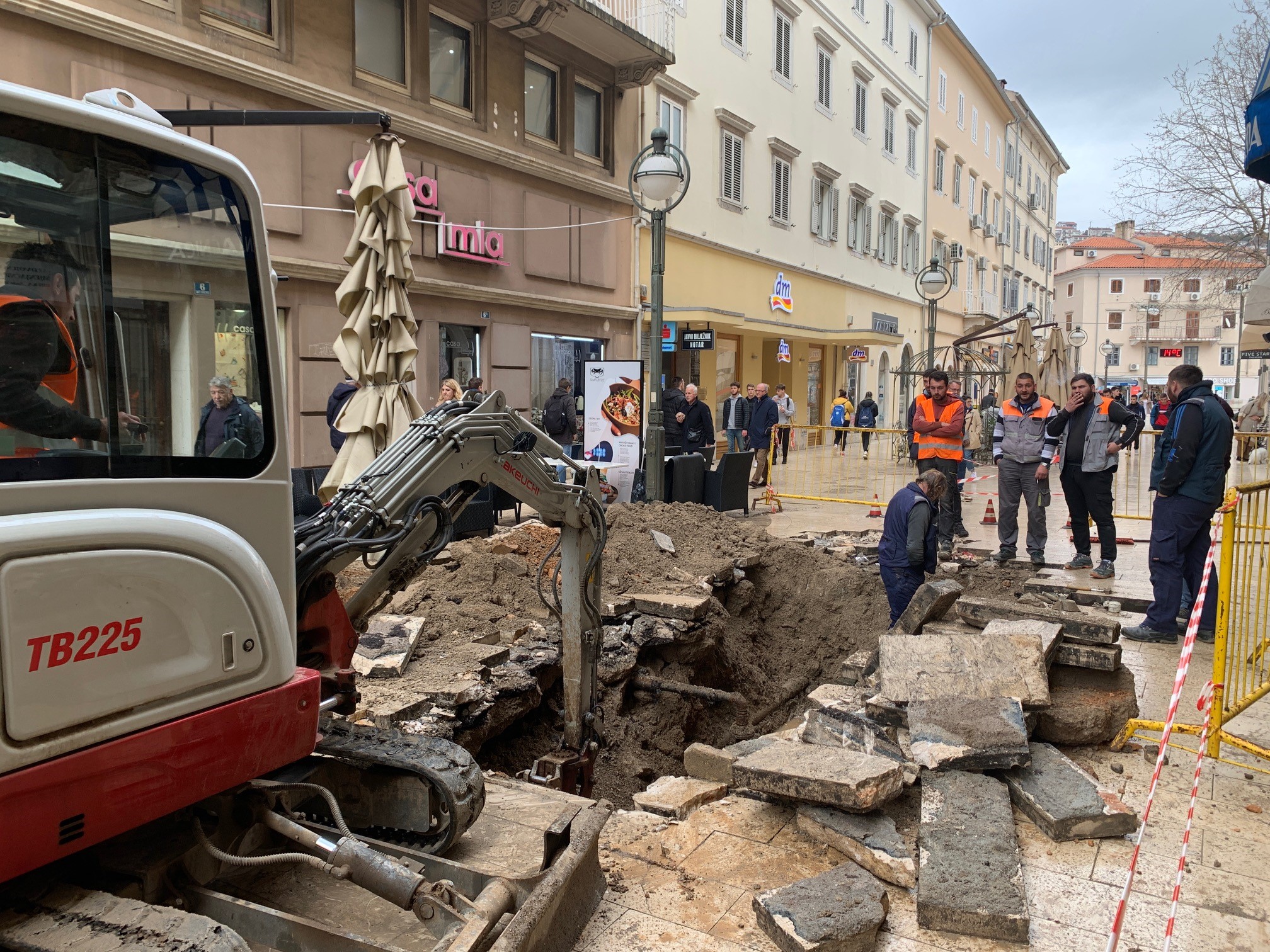 Pukla vodovodna cijev u Starčevićevoj, opskrba normalizirana - Novi list