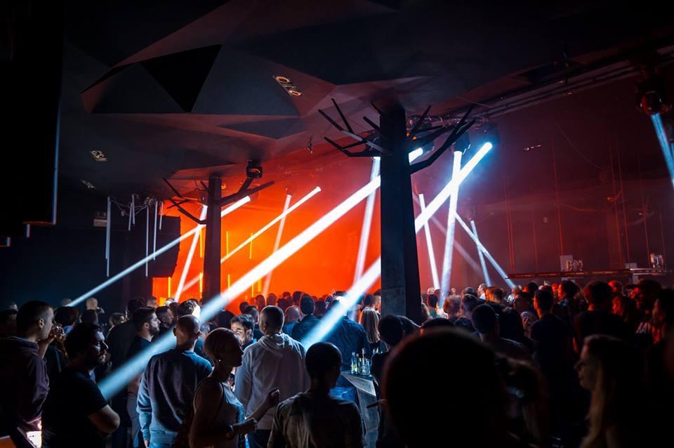 Prvi Deaf Rave u Hrvatskoj: U Zagreb dolazi gluhi DJ Troi Lee koji je ...