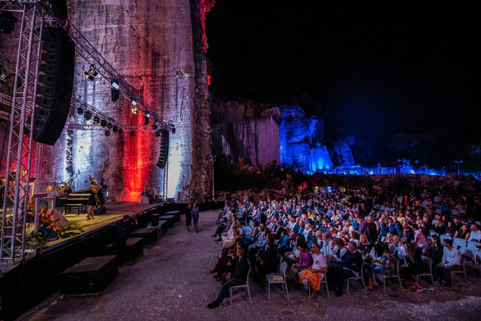 Festival s notom humanosti: Rocks&Stars @Cave Romane - Novi list