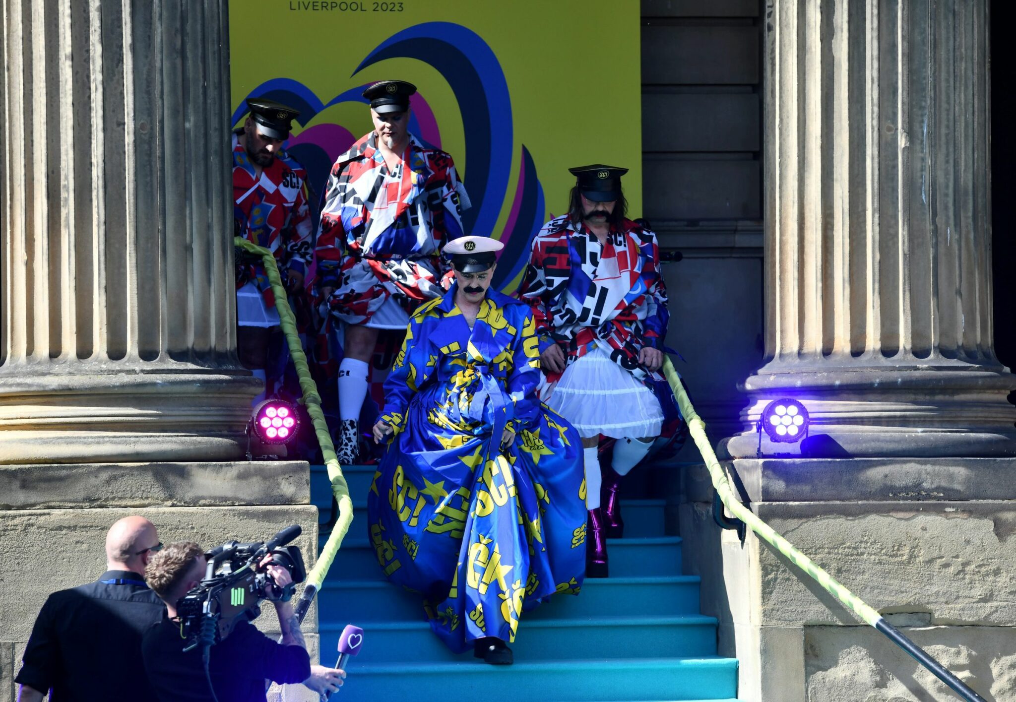 Let 3 osvojio Tirkizni tepih u Liverpoolu: Pokazivali skladne noge i ...