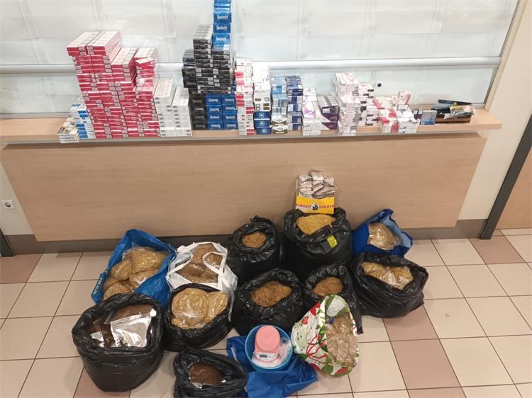 Cigarete i duhan za nezakonitu prodaju skladištili u frizerskom salonu ...