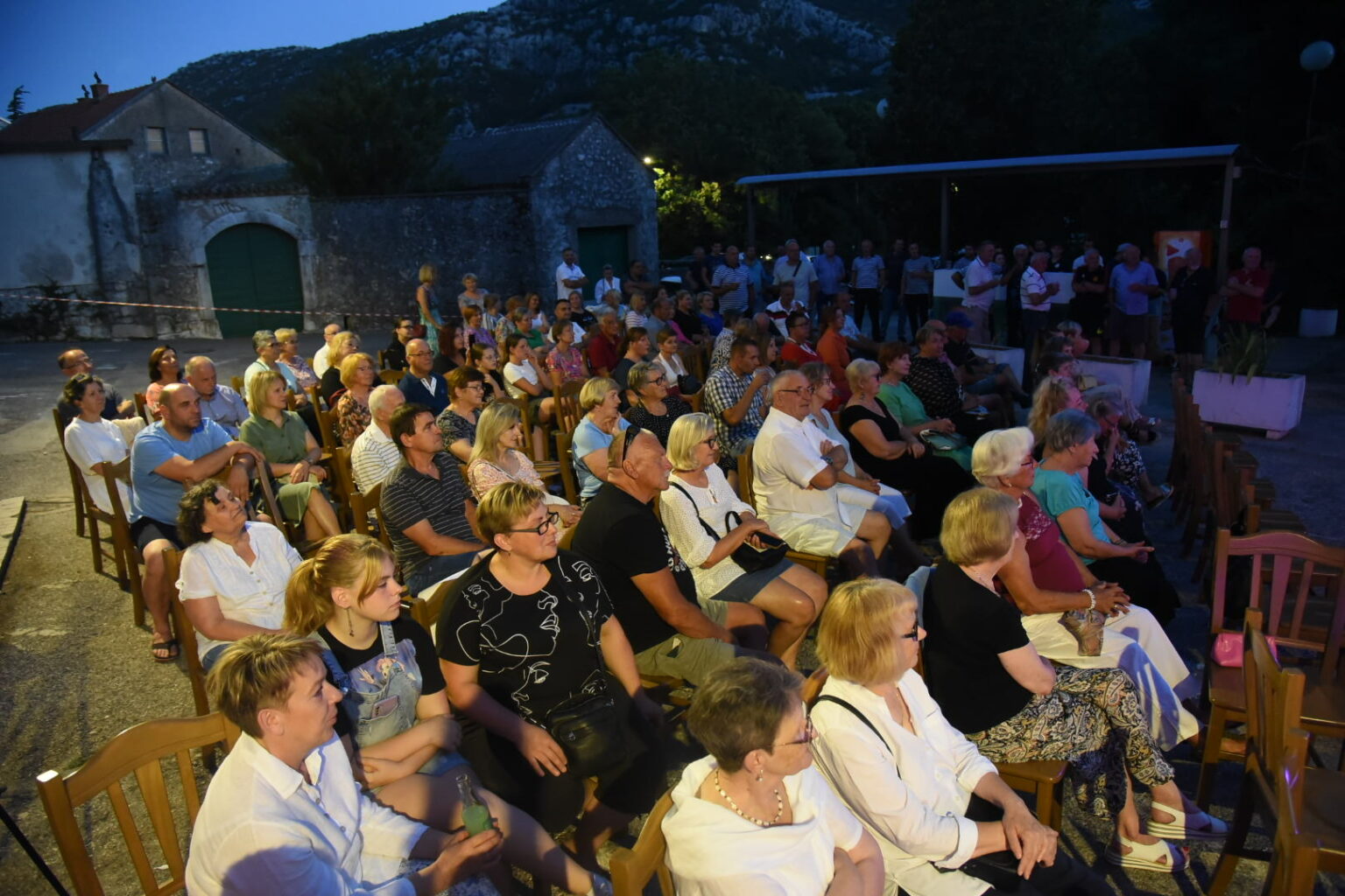 FOTO Miljenici mikovske publike i vinodolski slavuji počastili publiku ...