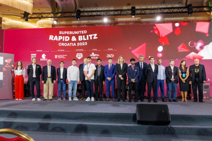 Andrej Plenković uz asistenciju Garija Kasparova i Magnusa Carlsena ...