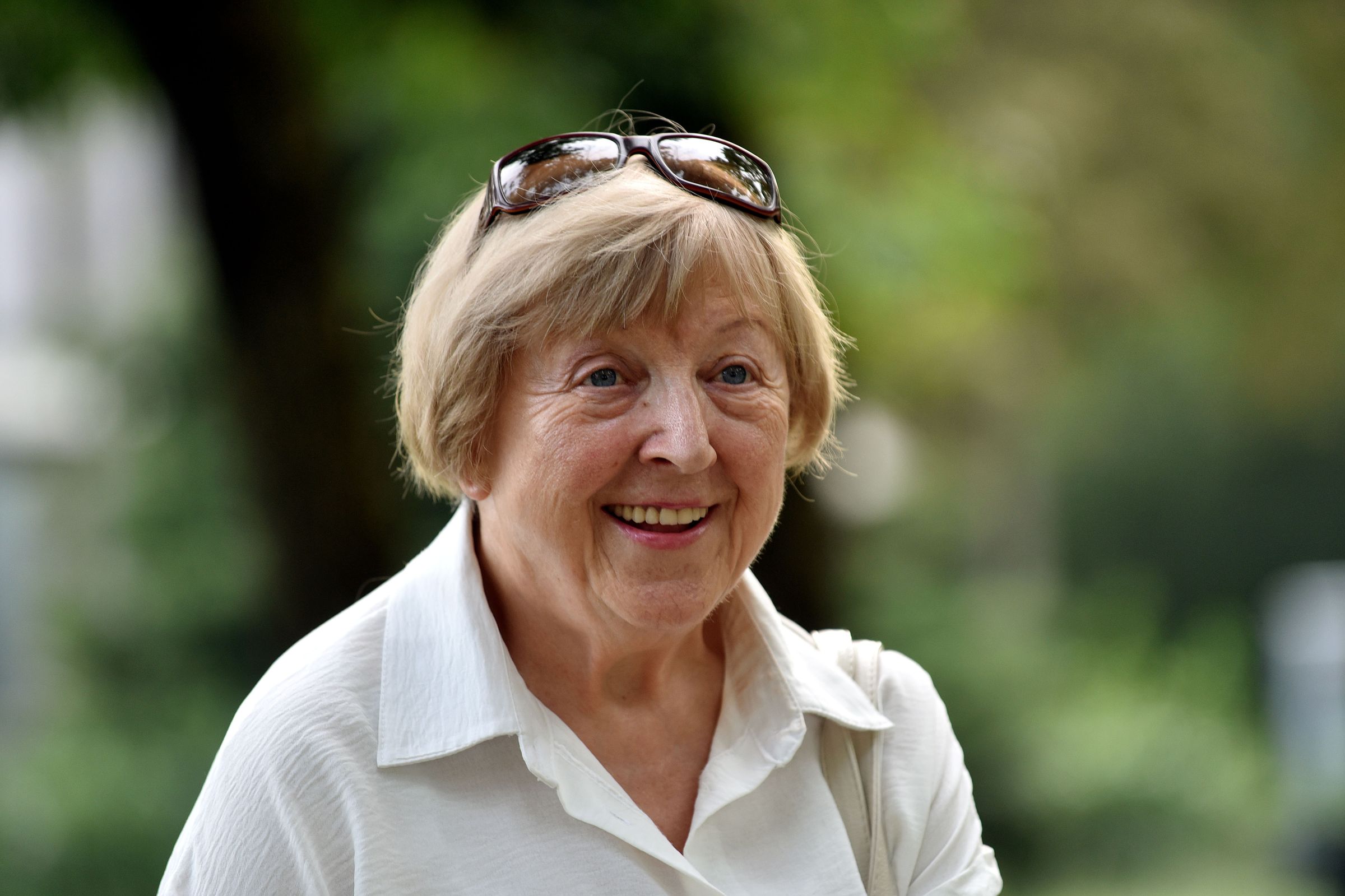Anna Maria Gruenfelder: Klečatelji? Nakane tih molitelja doista su ...