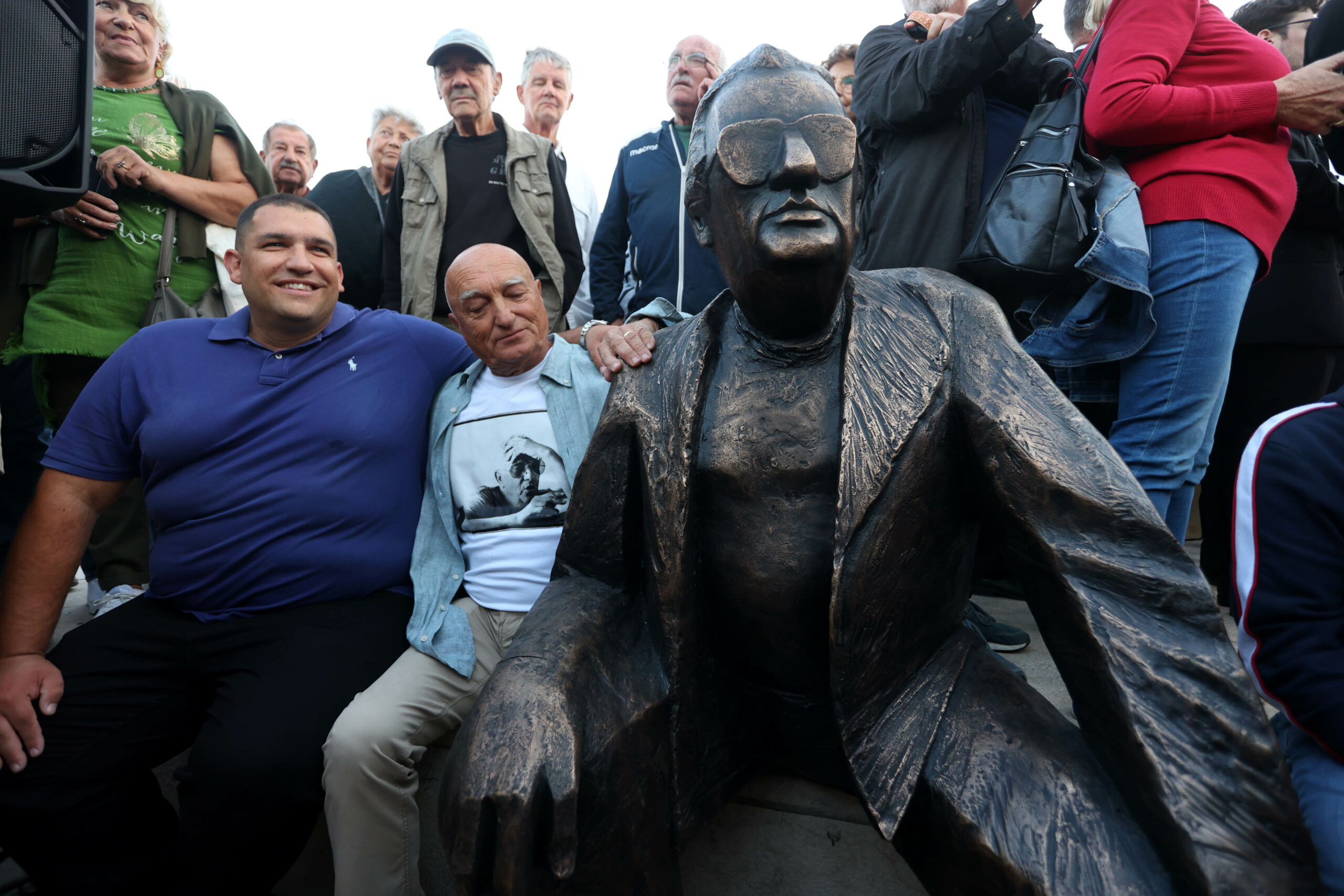 "Vratija se Šunje": Miljenko Smoje dobio kip na splitskoj Matejušci ...