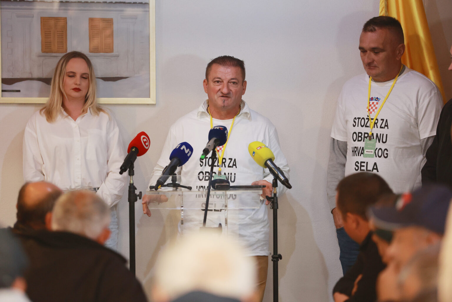 Svinjska kuga i ukrajinsko žito razlog za bunt. Seljaci razjedinjeni ...