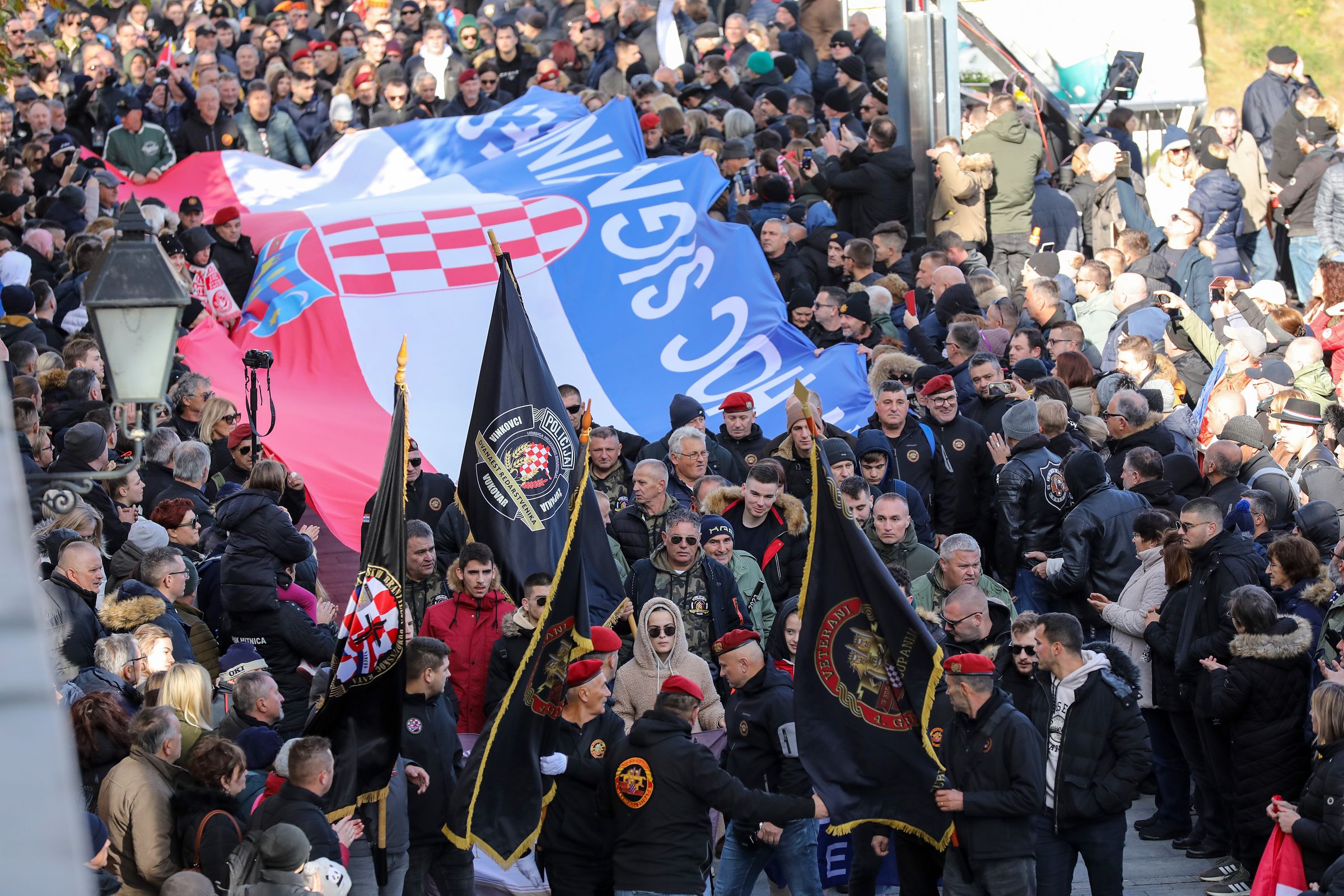 Deseci tisuća ljudi u Koloni sjećanja: "Od najveće tragedije do najveće ...