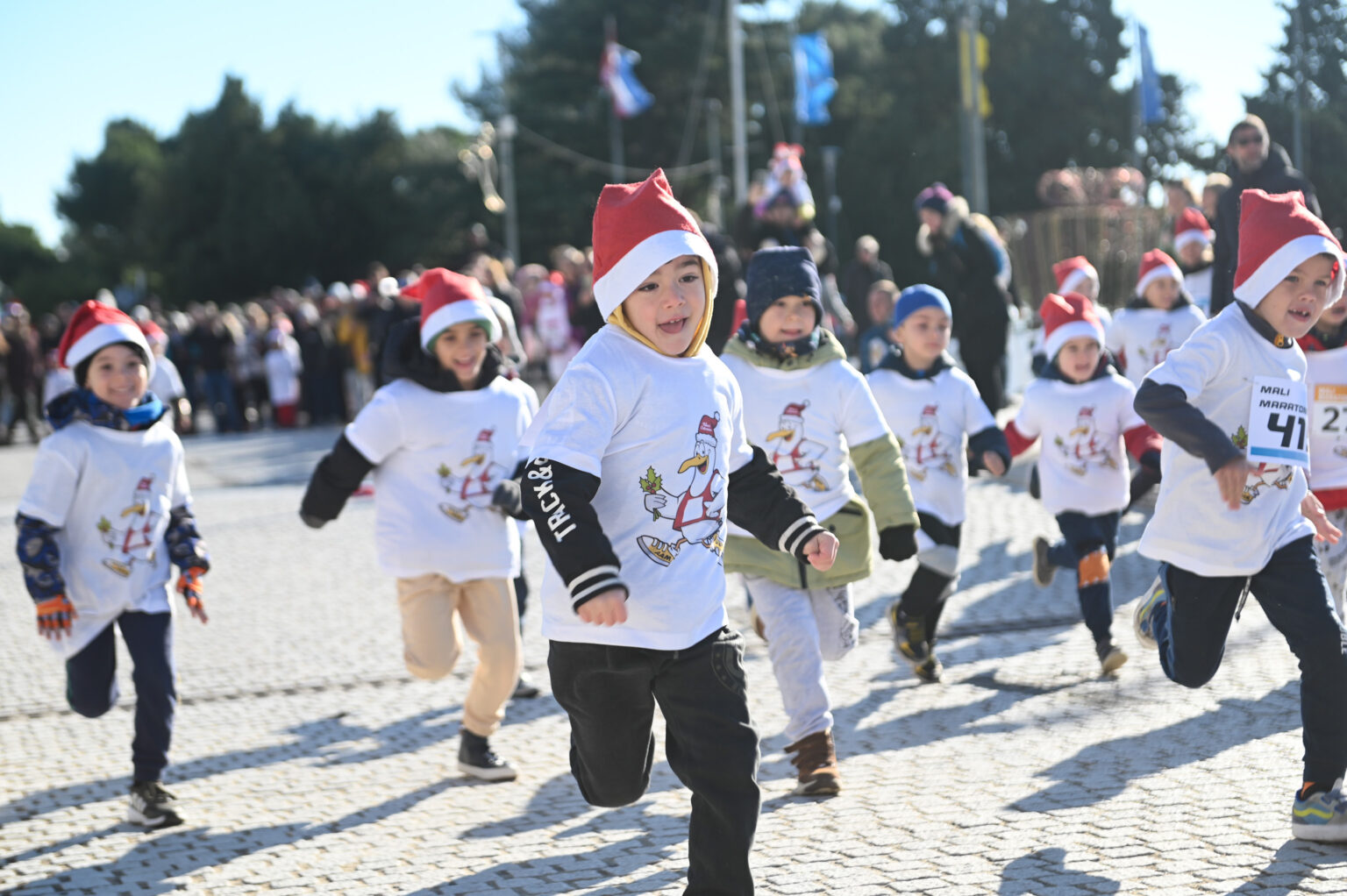 FOTO U Crikvenici održan dječji adventski maraton "Mali maratonci ...