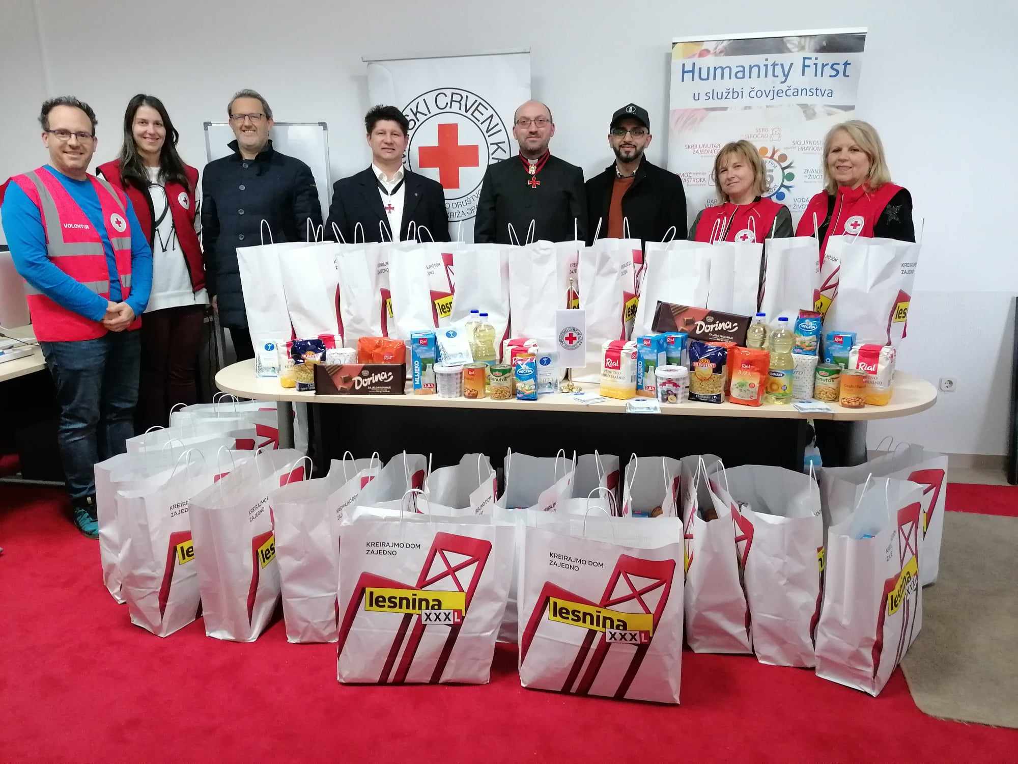 "Humanity First" donirao opatijski Crveni križ - Novi list