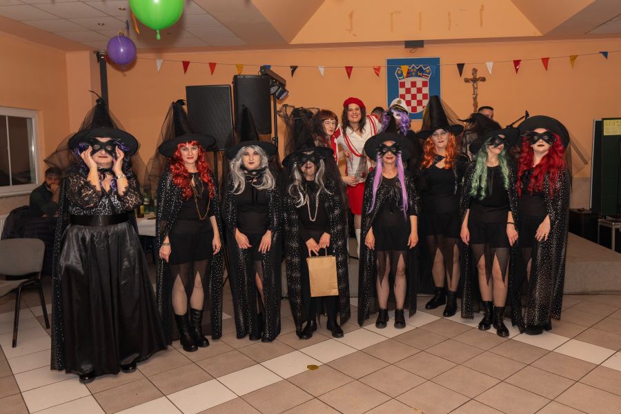 Održane prve ovogodišnje Mačkare u Gackoj - Novi list