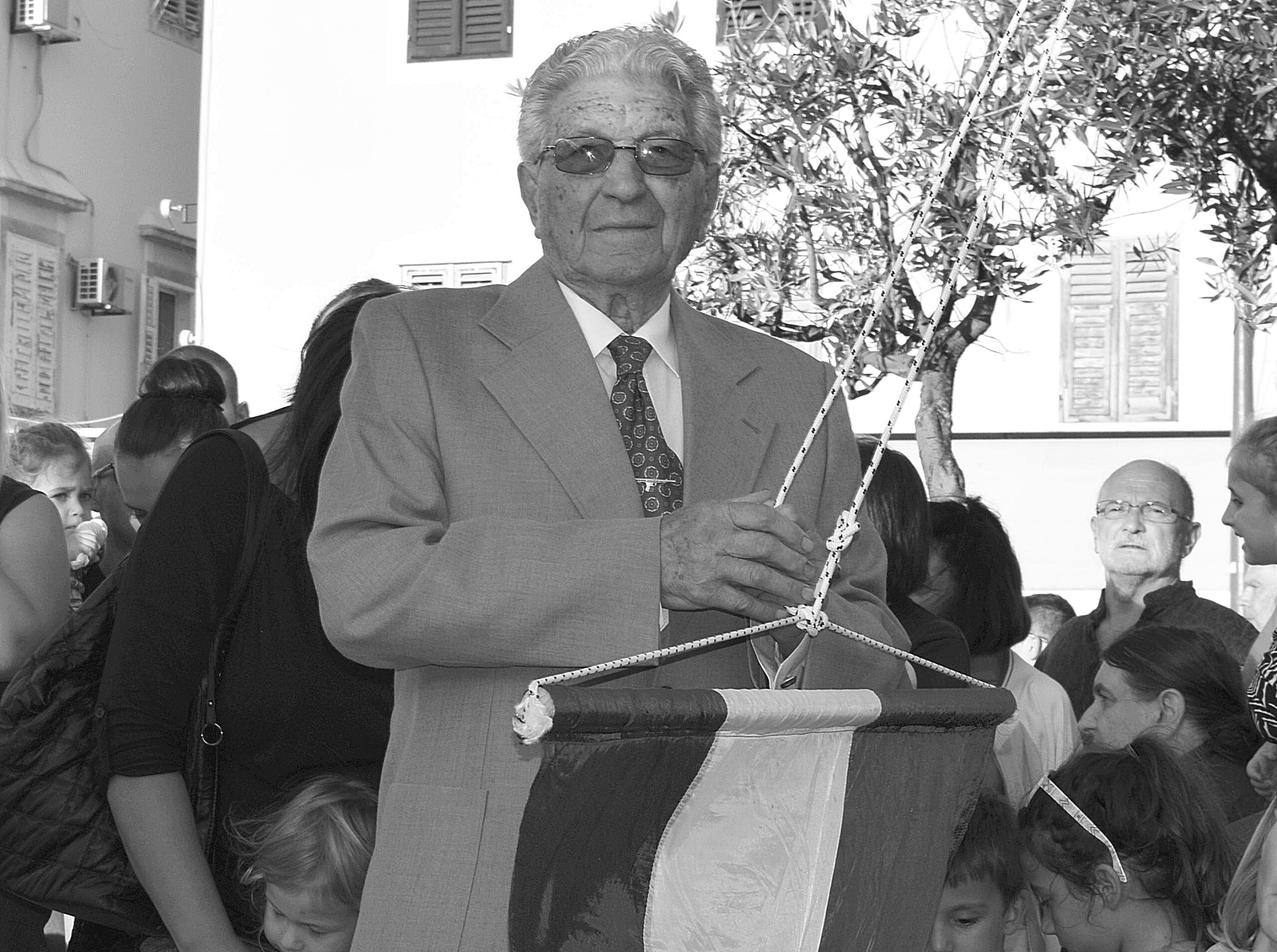 Preminuo je Ivan Lovrić, poznati lošinjski ugostitelj i podvodni ...