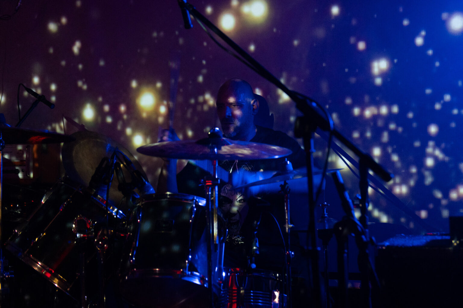 Entropist i The Freak Folk of Mangrovia u Beertiji. Sonične eksplozije ...