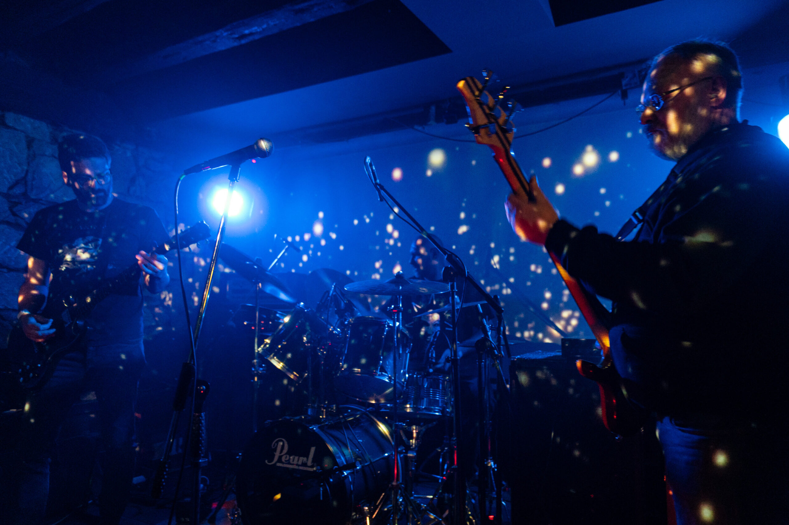 Entropist i The Freak Folk of Mangrovia u Beertiji. Sonične eksplozije ...