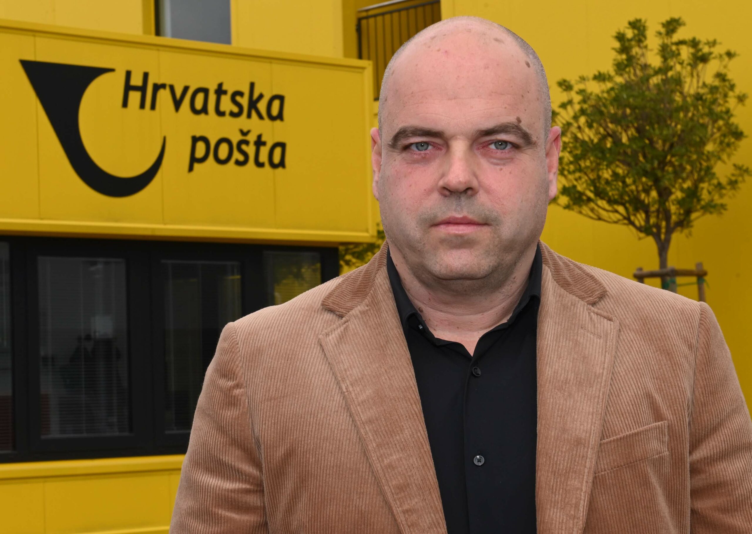 Zašto kasni isporuka poštanskih pošiljki: "Online trgovina enormno ...