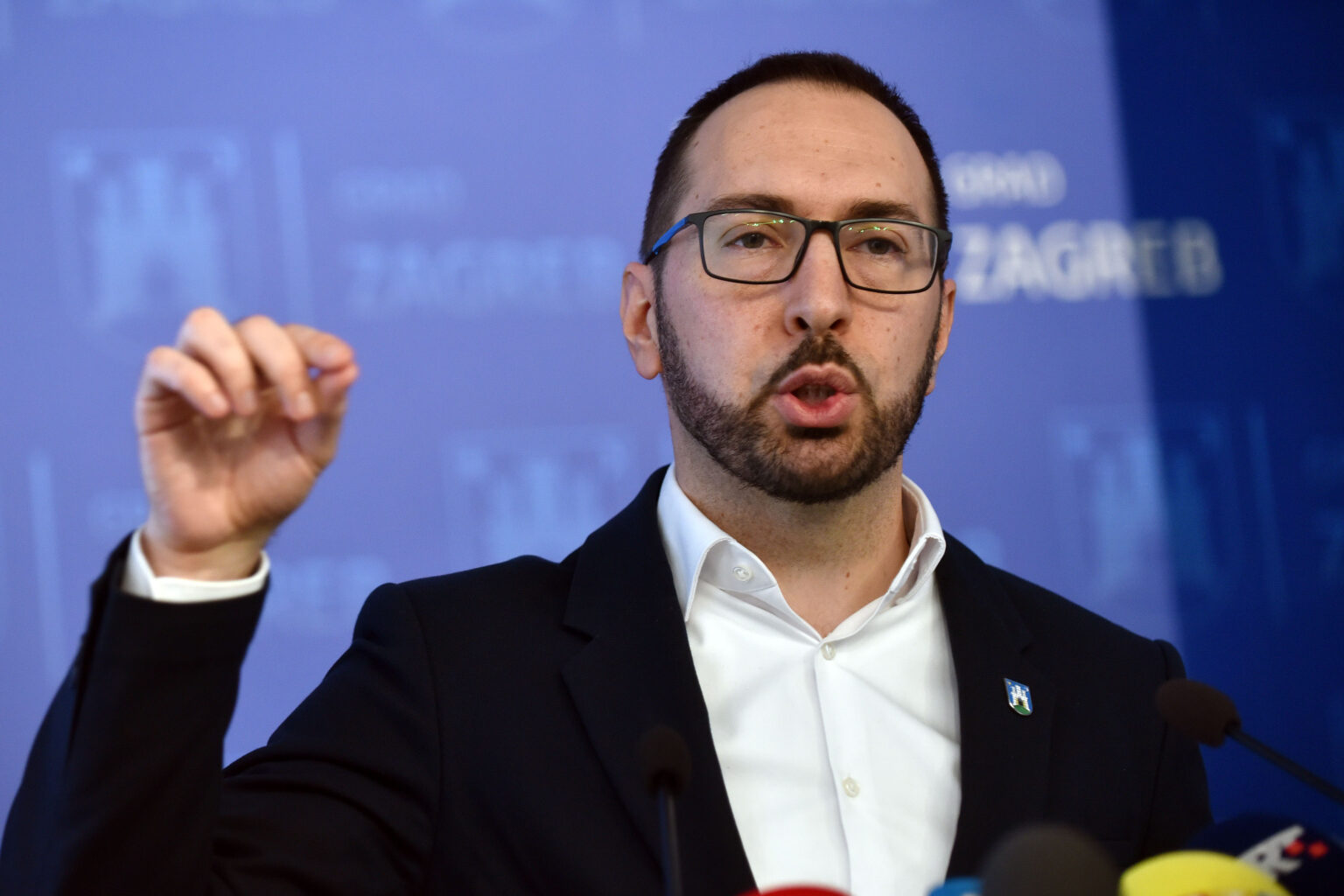 Tomašević: Strogo kazniti vozača koji je noćas izazvao nesreću u kojoj ... Tomašević: Strogo kazniti vozača koji je noćas izazvao nesreću u kojoj ...