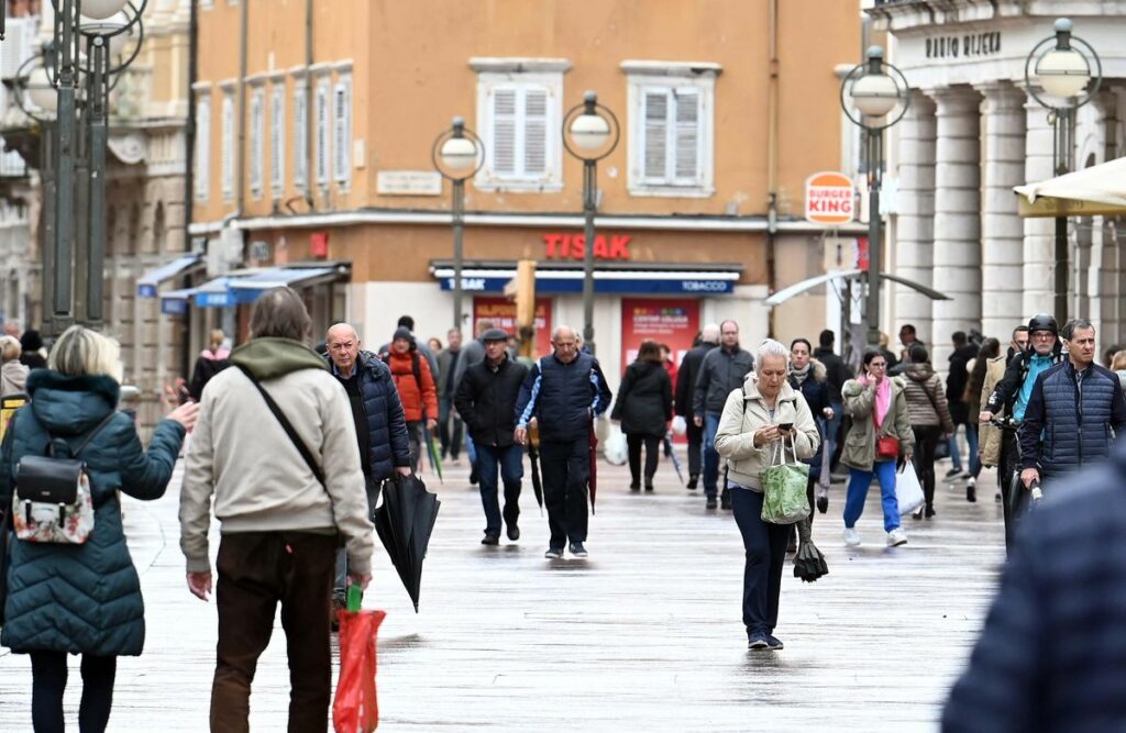 DIP objavio koliko stranke i kandidati smiju potrošiti na promidžbu ... DIP objavio koliko stranke i kandidati smiju potrošiti na promidžbu ...