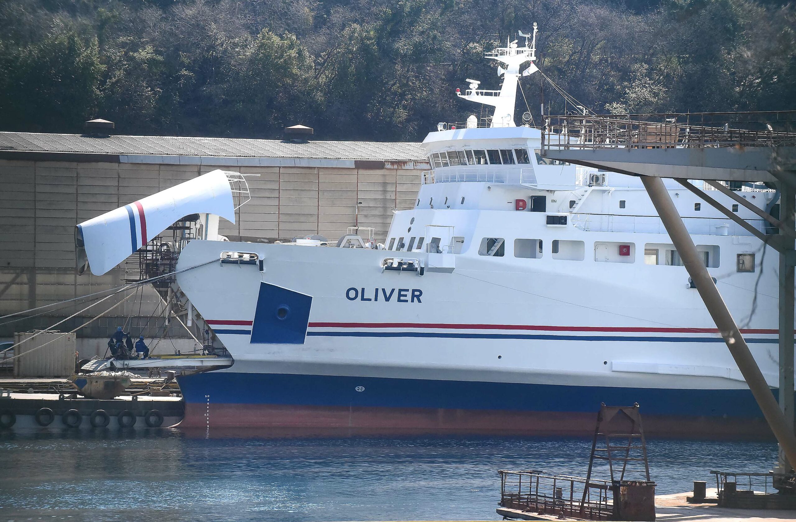 FOTO Slavno ime "Oliver" osvanulo na novom Jadrolinijinom brodu - Novi list