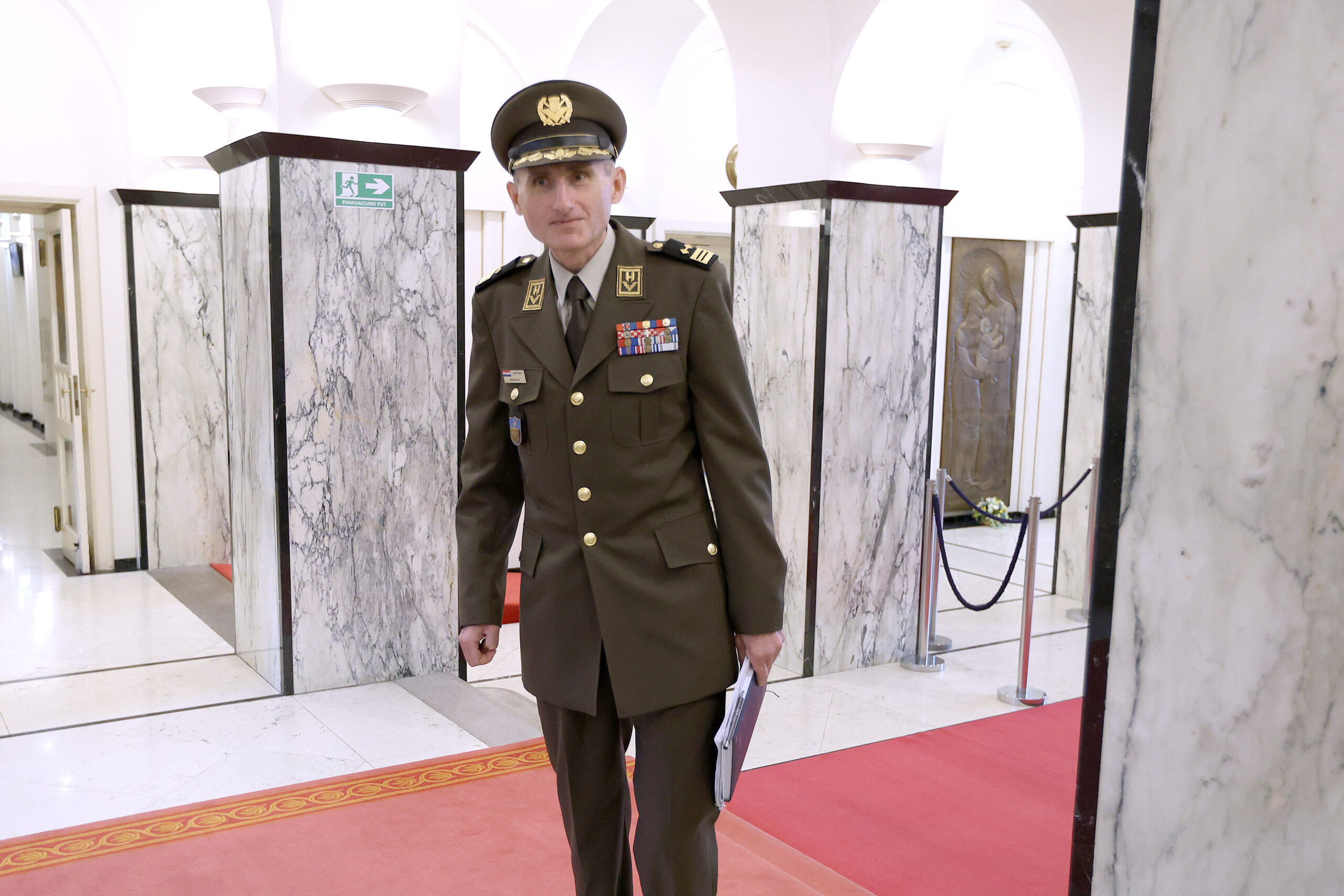 Milanović imenovao Tihomira Kundida na dužnost načelnika GS OS RH ...