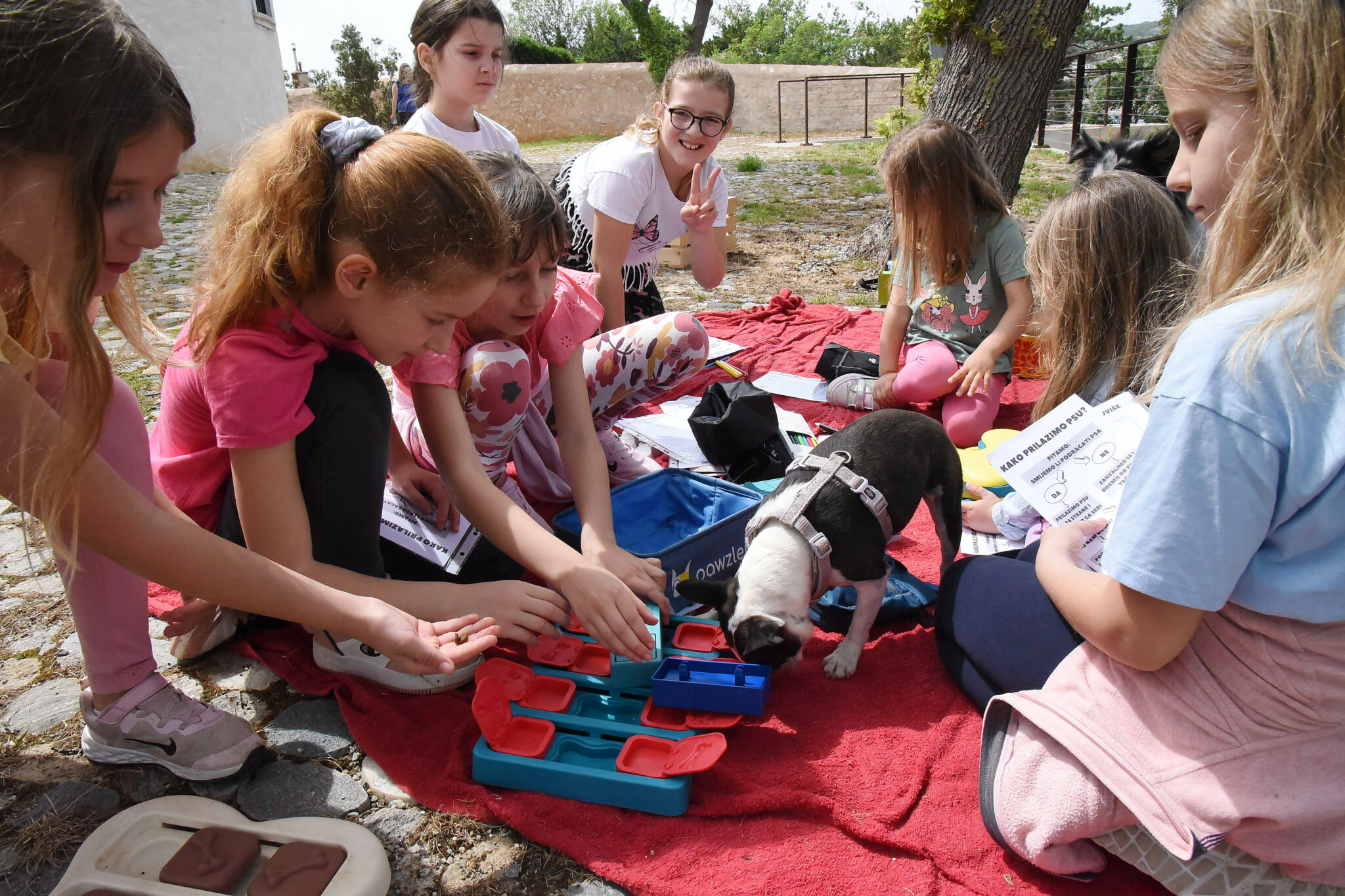 Bina Istra objasnila kako će izgraditi pristup kućama, s time nisu ...