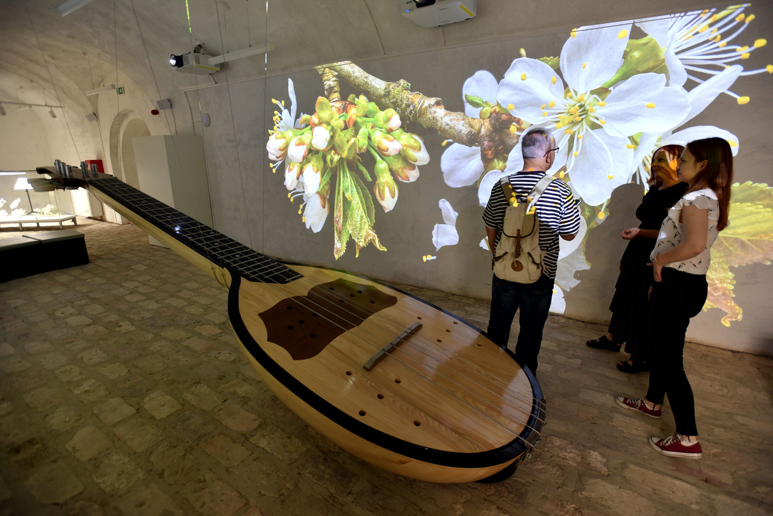 Posjetili smo čuvenu Tvrđavu u Slavonskom Brodu. Tambura do tambure, i ...