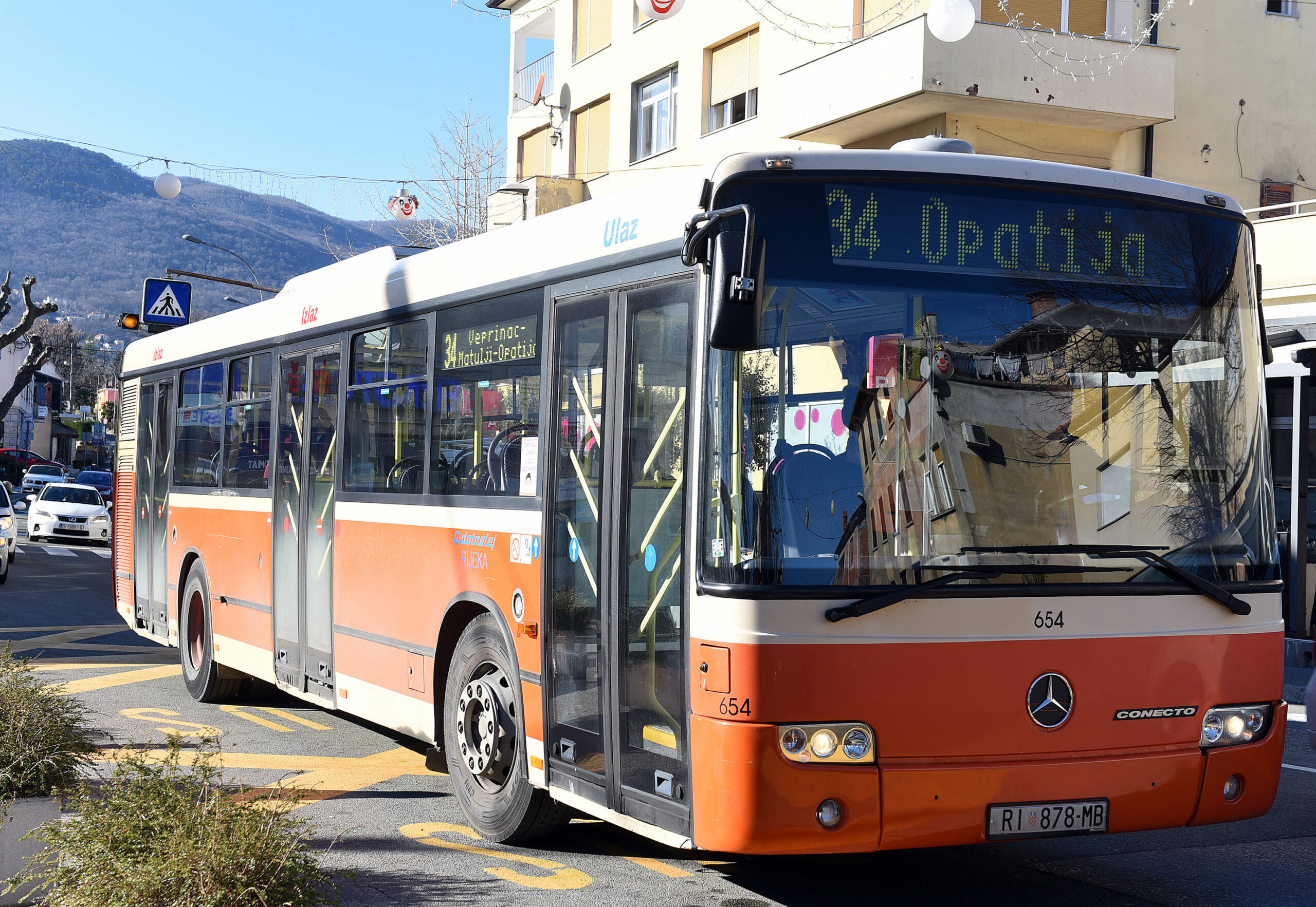 Mjesečne karte Autotroleja bit će i u rujnu 25 posto niže, privremeni ...