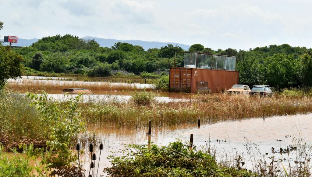 Dijelovi polja Klimpi kod Krka još su potopljeni, od danas se može ...